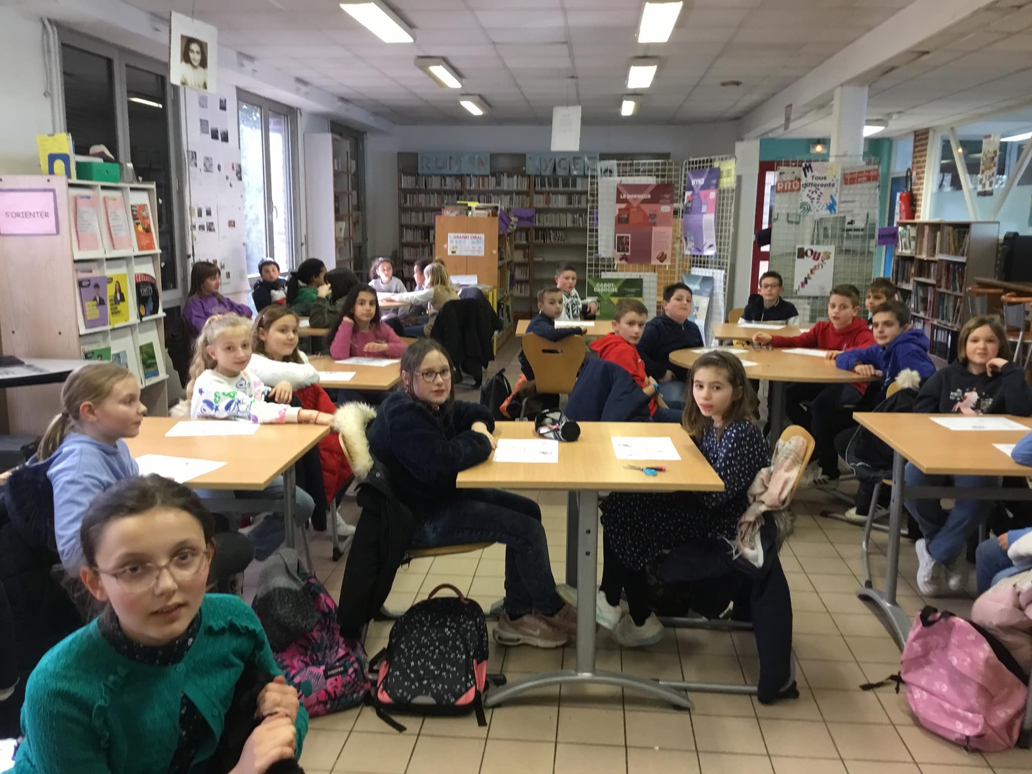 Comme les « grands , au collège Montalembert. | «Ecole Jeanne d'Arc